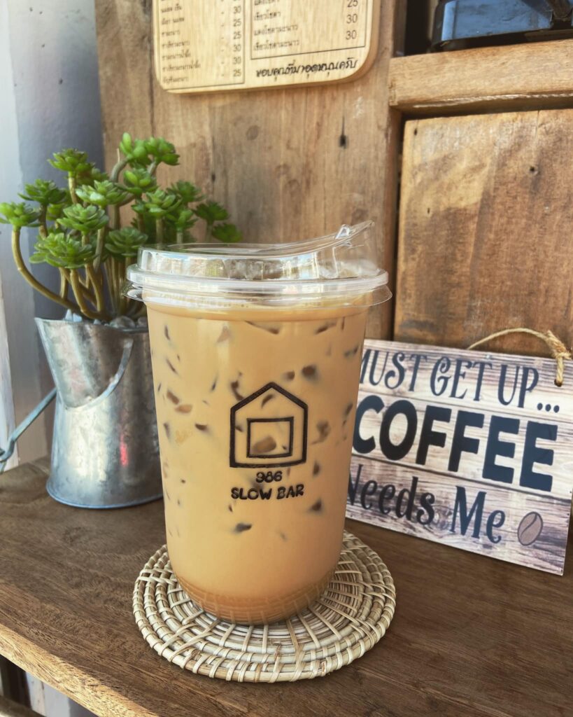 แบบร้านกาแฟเล็กๆ เปิดหน้าบ้าน ตกแต่งด้วยไม้เก่า 986 slow bar สวย คลาสสิค